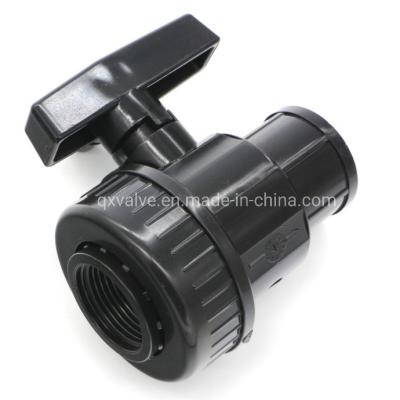 Cina Pressione nominale Pn16 Valvole di plastica Valvola a sfera unica di unione vera con filo di presa QX04 in vendita