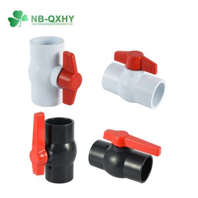 Cina Valvola a sfera compatta in PVC di plastica Pn10 con presa/filo di maniglia a farfalla in vendita