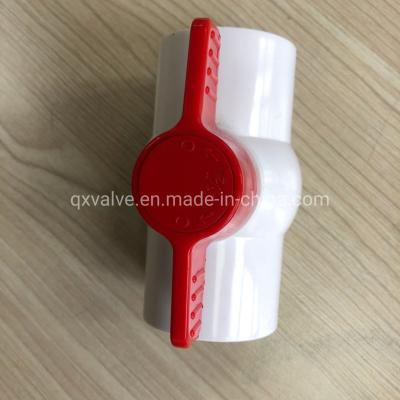 Cina Plastico 1/2 prime prime Butterfly Handle PVC Valvola a sfera bianca con funzione Blow-Down in vendita