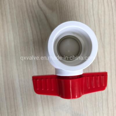 Cina Plastico 1/2 prime prime Butterfly Handle PVC Valvola a sfera bianca con funzione Blow-Down in vendita
