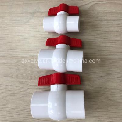 Cina Valvola a sfera a filo femminile in UPVC, di colore bianco compatto da 1 cm, con design flessibile ANSI/DIN/BS in vendita