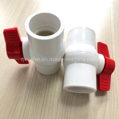 Cina 1/2-4 pollici manico rosso pressione PVC Valvola a sfera bianca in forma di collegamento colla in vendita