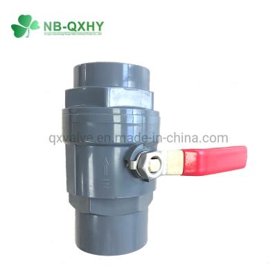Cina Valvola a sfera compatta in PVC bianco da 2 pollici con compatibilità a bassa temperatura standard ANSI in vendita