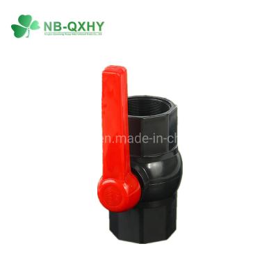 Cina Valvola a sfera ottagonale in PVC in plastica nera con filo femminile standard JIS in vendita
