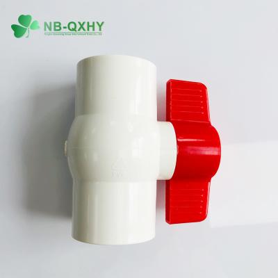 Cina Valvola a sfera compatta in PVC bianco con protezione UV in vendita