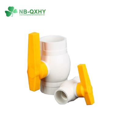 中国 固定ボールバルブ 水システム用 PVC プラスチック 黄色いハンドルソケット 直通型 販売のため