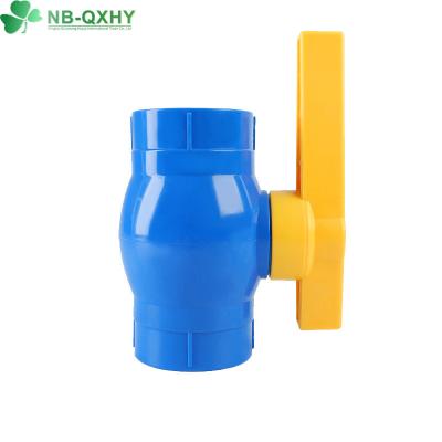 Cina Modalità di guida manuale Valvola di controllo in plastica blu Funzione di deflusso Valvola a sfera PVC/UPVC in vendita