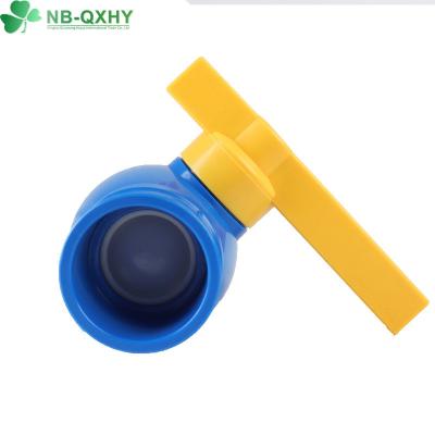 Cina Modalità di guida manuale Valvola di controllo in plastica blu Funzione di deflusso Valvola a sfera PVC/UPVC in vendita