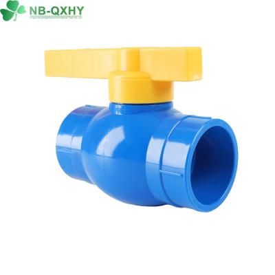 Cina Modalità di guida manuale Valvola di controllo in plastica blu Funzione di deflusso Valvola a sfera PVC/UPVC in vendita