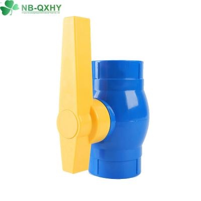 Cina Modalità di guida manuale Valvola di controllo in plastica blu Funzione di deflusso Valvola a sfera PVC/UPVC in vendita