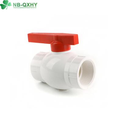 Cina Valvola a sfera in PVC da 1/2 4 pollici con maniglia flessibile QX e maniglie diverse in vendita