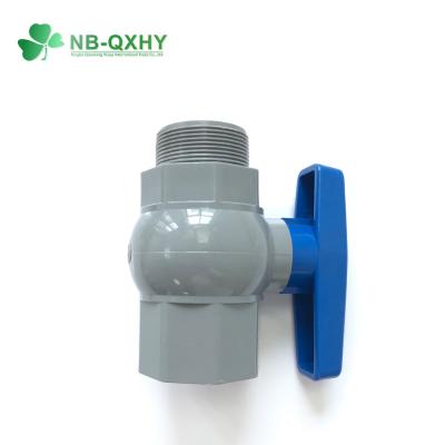 Cina Modalità di guida manuale Valvola a sfera ottagonale in PVC grigio con connessione a filo maschile femmina in vendita