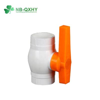 Cina Valvola a sfera compatta in PVC ad alta pressione a manico lungo per campioni di canale di tipo rettilineo in vendita