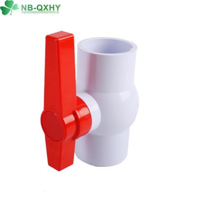 Cina Forma di connessione del collante Agricoltura Irrigazione Latte Bianco PVC Valvola di controllo Valvola a sfera in vendita