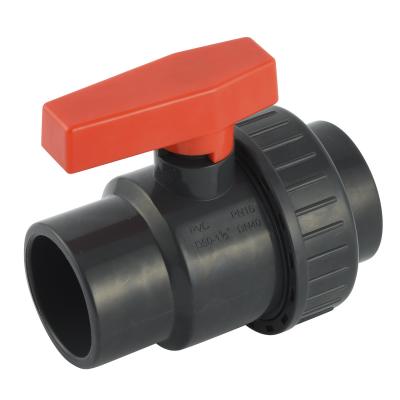 Cina Valvola a sfera unica in UPVC di plastica da 1/2 pollice a 4 pollici con sfera fissa e anello O EPDM in vendita