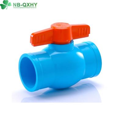China Valva de esferas compacta de PVC de baixa temperatura para sistema de abastecimento de água na Tailândia à venda