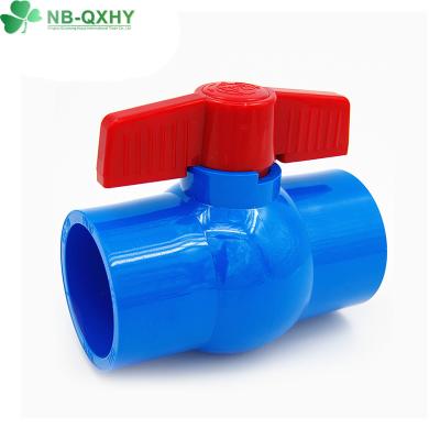 Cina Collegamento di tubi di acqua per piscina Valvola a sfera in PVC con struttura flessibile in vendita