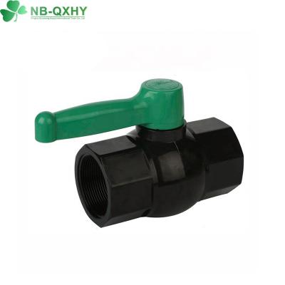 Cina Valvola a sfera ottagonale in PVC a bassa temperatura per uso domestico in vendita