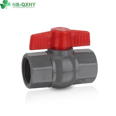 Cina Valvola a sfera ottagonale in PVC a bassa temperatura per uso domestico in vendita