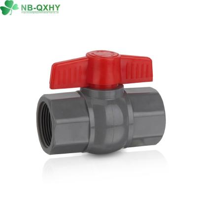 Cina Valvola a sfera ottagonale in PVC a bassa temperatura per uso domestico in vendita