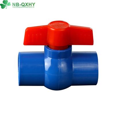 Cina Manico blu profondo rosso Materiali da costruzione Valvola a sfera flessibile per sistema di approvvigionamento idrico in vendita
