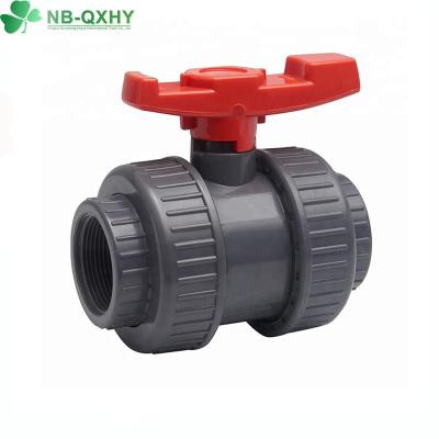 China Válvula de esfera flexível Válvula de pé de PVC Válvula de verificação Válvula de união com pedido Opção de amostra à venda