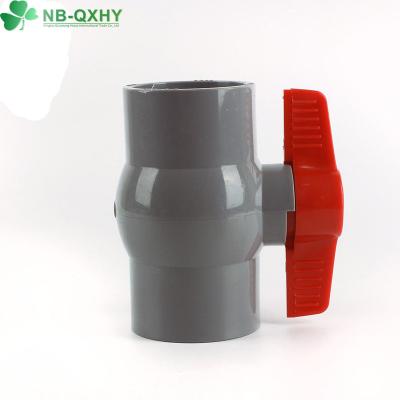 Cina Valvola a sfera compatta in PVC a bassa temperatura per canale a tipo retto in vendita