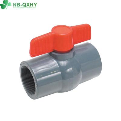 Cina Valvola di controllo a sfera ottagonale di connessione ad adesivo in PVC Valvola di unione per l'approvvigionamento idrico in vendita