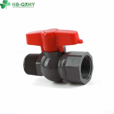 Cina Valvola a sfera a filo maschio in PVC Campo agricolo Manicotto rosso richiesta personalizzata in vendita