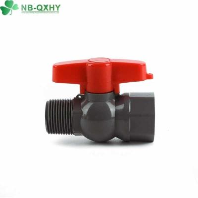 Cina Valvola a sfera a filo maschio in PVC Campo agricolo Manicotto rosso richiesta personalizzata in vendita