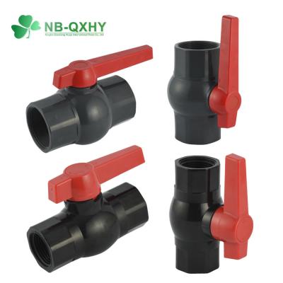 Cina Valvola a sfera ottagonale in PVC per approvvigionamento idrico con manico a filo e pressione nominale Pn10 in vendita