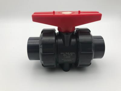 Cina Industria Pn16 PVC Grigio Valvola a sfera di unione vera con presa a piedi o forma di connessione a filo in vendita