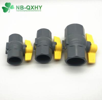 Cina Valvola a sfera ad ottagono in PVC a manico solido per irrigazione agricola a bassa temperatura in vendita