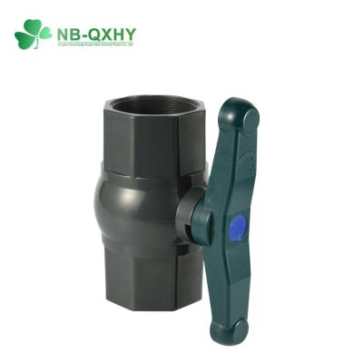 China Pn16 3 inch grijs lichaam PVC achthoekige kogelklep met groen handvat Te koop