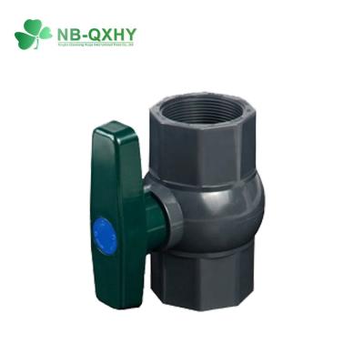 China Pn16 3 polegadas corpo cinza PVC válvula de bola octogonal com alça verde solicitação personalizada à venda