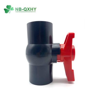 Cina Valvole a sfera in PVC nero per valvole di plastica professionali UPVC CPVC per irrigazione di tubi d'acqua in vendita