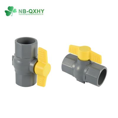 Cina PN1.0-32.0MPa Valvola a sfera manuale di PVC compatta rotonda UPVC per irrigazione del paesaggio in vendita