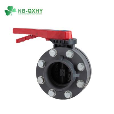 China Huishoudelijk gebruik PVC handmatig vlinderklep met compact ontwerp en flensverbinding Te koop