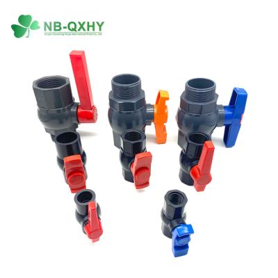 China Válvula de esfera octogonal de plástico PVC/UPVC resistente a altas temperaturas para a indústria do Médio Oriente à venda