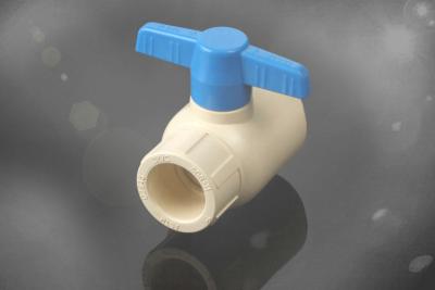 China Anti-UV-Vorteil CPVC-Material Warmwasserkugelventil und langlebig zu verkaufen