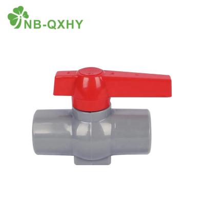 Cina Valvola a sfera ottagonale in PVC UPVC PVC con manico e base lunghi in vendita