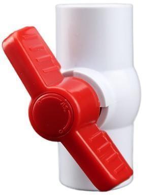 Cina 1/2 rdquor -4 rdquor Valvola a sfera in PVC a pressione nominale Pn16 e bassa temperatura in vendita