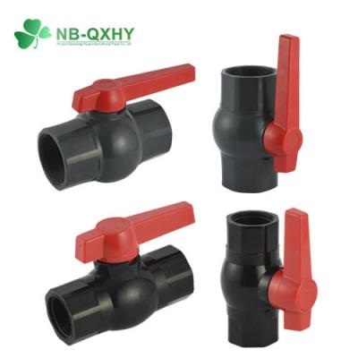 China Normale temperatuur PVC UPVC Plastic Two Piece Ball Valve met roestvrijstalen handvat Te koop