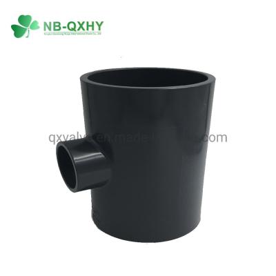 Cina DIN Standard Pn16 UPVC QX22 Reducer Equal Tee con presa da 20 mm a 400 mm in vendita