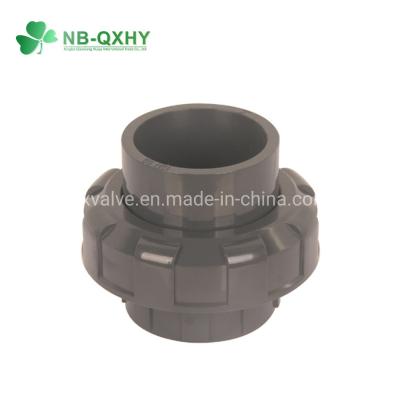 Cina Grigio DIN Standard Pn16 UPVC riducendo la buscaglia QX30 con dimensioni da 20 mm a 355 mm in vendita