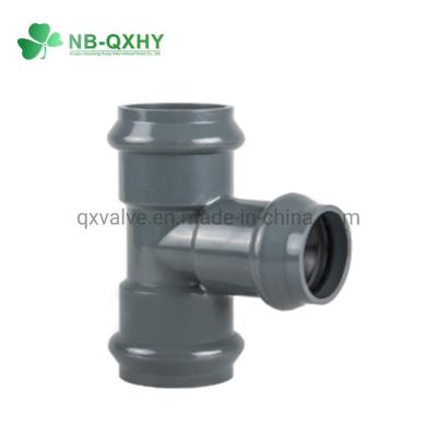 Cina DIN Standard Pn10 UPVC Tee con gomma Dimensioni personalizzate da 63 mm a 355 mm in vendita