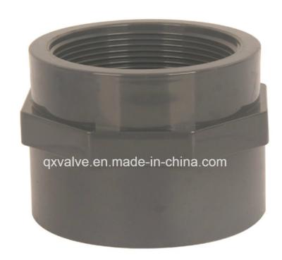Cina Codice Testa rotonda PVC DIN Standard Alta pressione UPVC flange riduttore per il collegamento del tubo in vendita