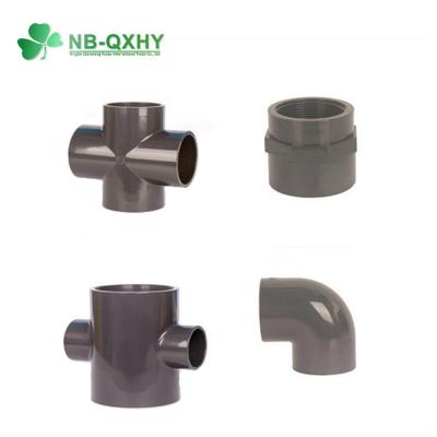 Cina UPVC 45° gomito con connessione adesiva Grigio colore Pn16 al competitivo in vendita
