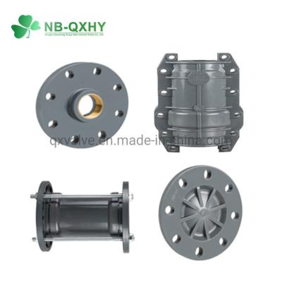 Cina Fittings per tubi in UPVC grigio chiaro per prestazioni di lunga durata in vendita