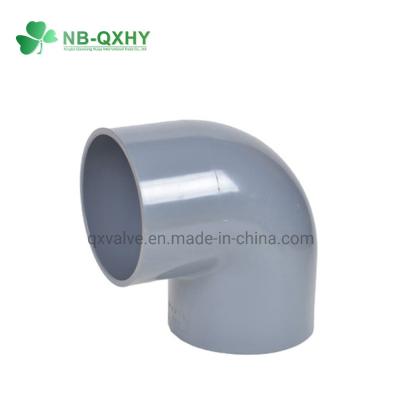 Cina Fittings per tubi di plastica con connettore a 3 vie UPVC Equal Tee DIN Pn10 con connessione adesiva in vendita
